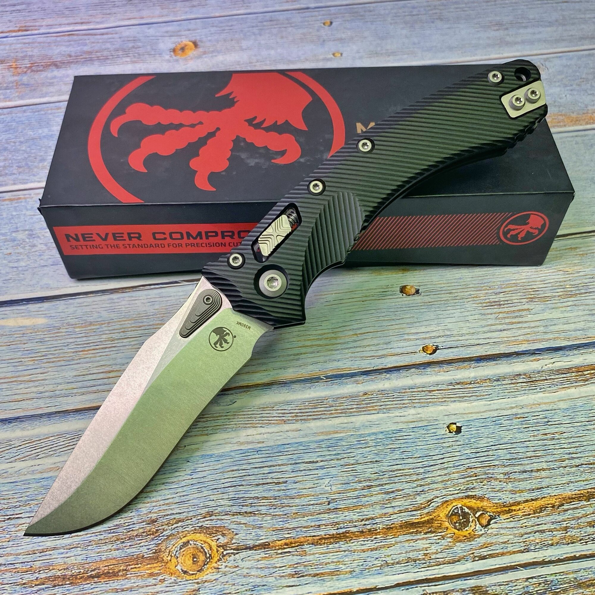Складной нож Microtech Amphibian RAM-LOK S/E Fluted Aluminum, Black, Stonewash Standard, 137RL-10FL