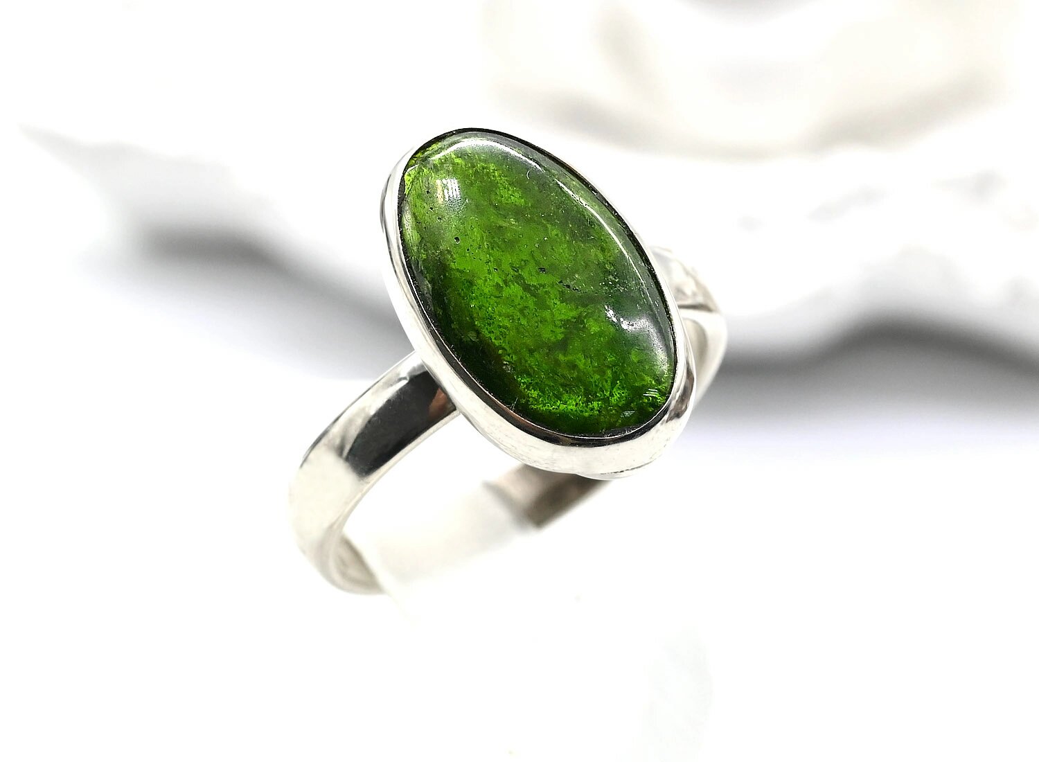 Кольцо, хромдиопсид