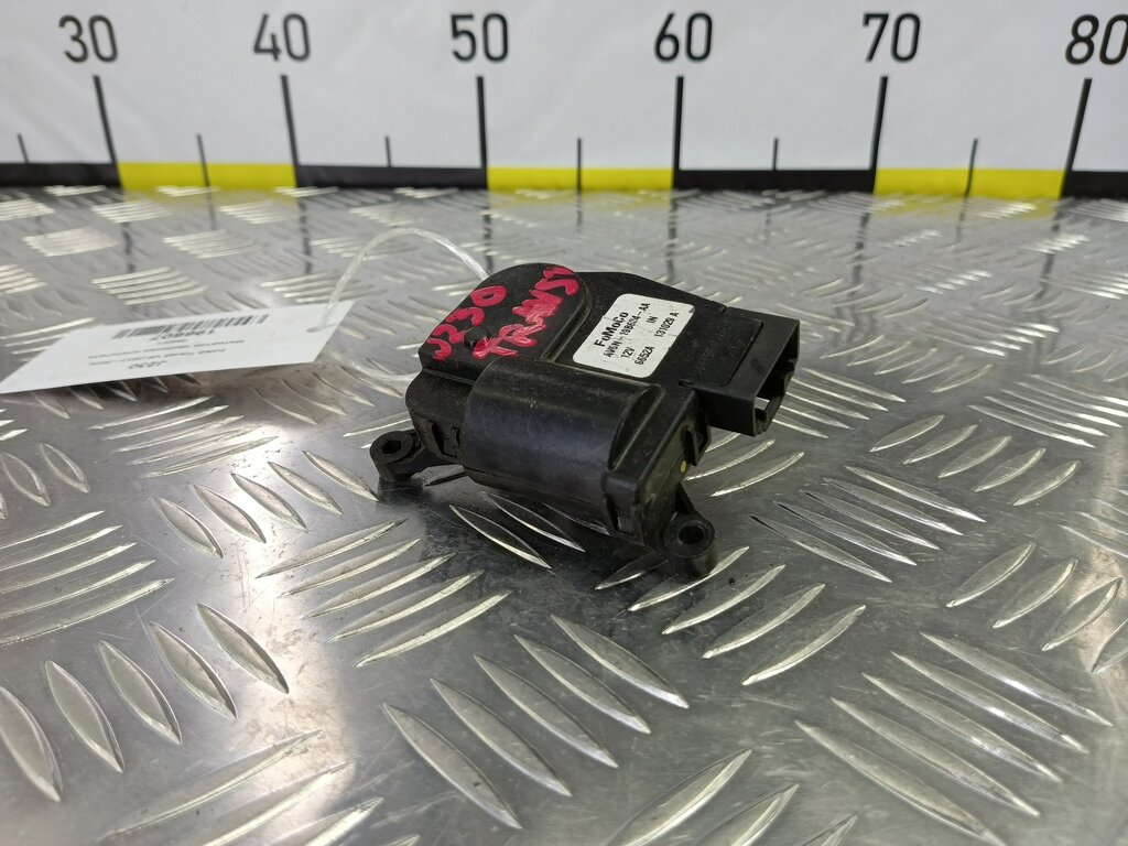 Моторчик заслонки отопителя Б/У для FORD Transit VIII (2013—2025) 1699371