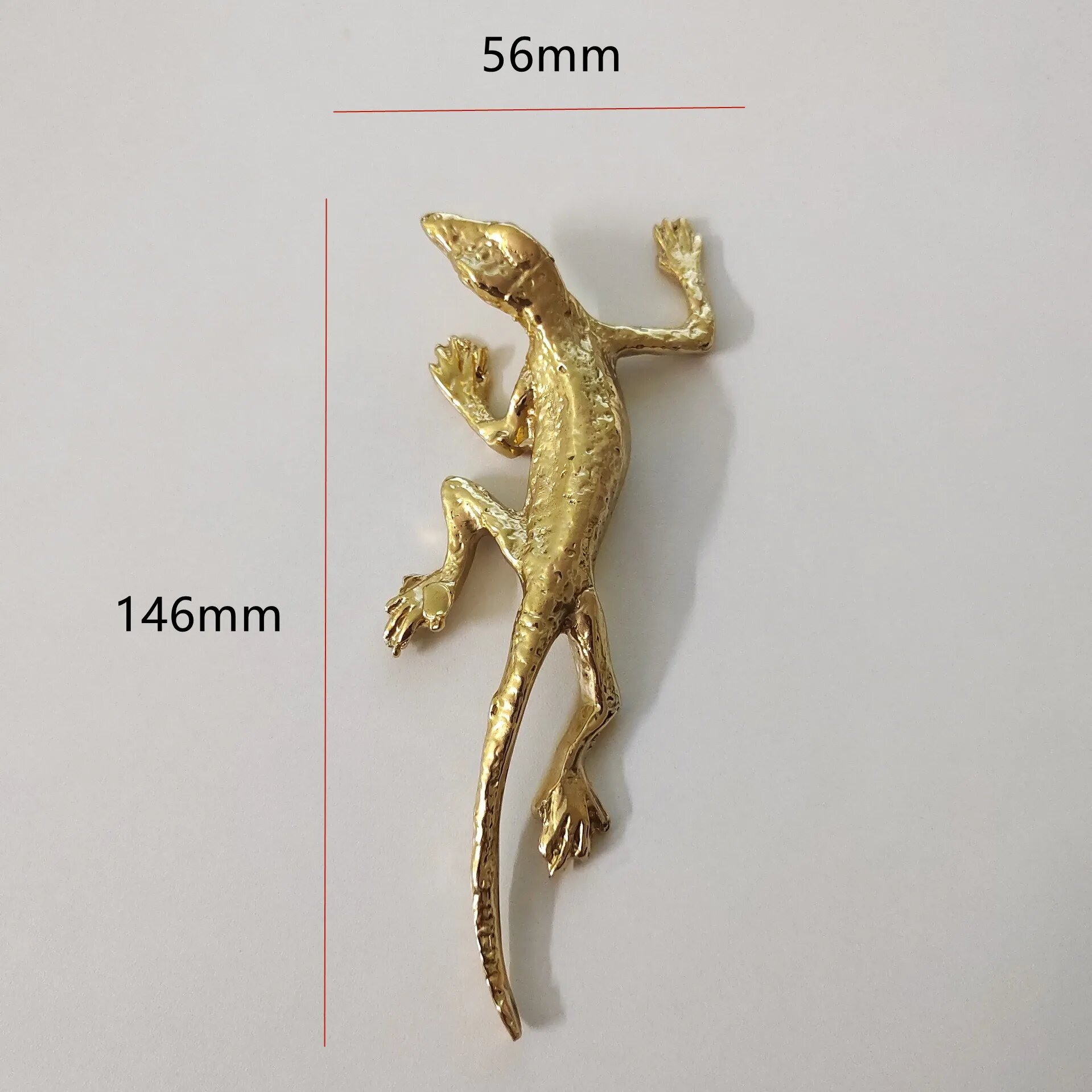 Латунная ручка Gecko для ящиков