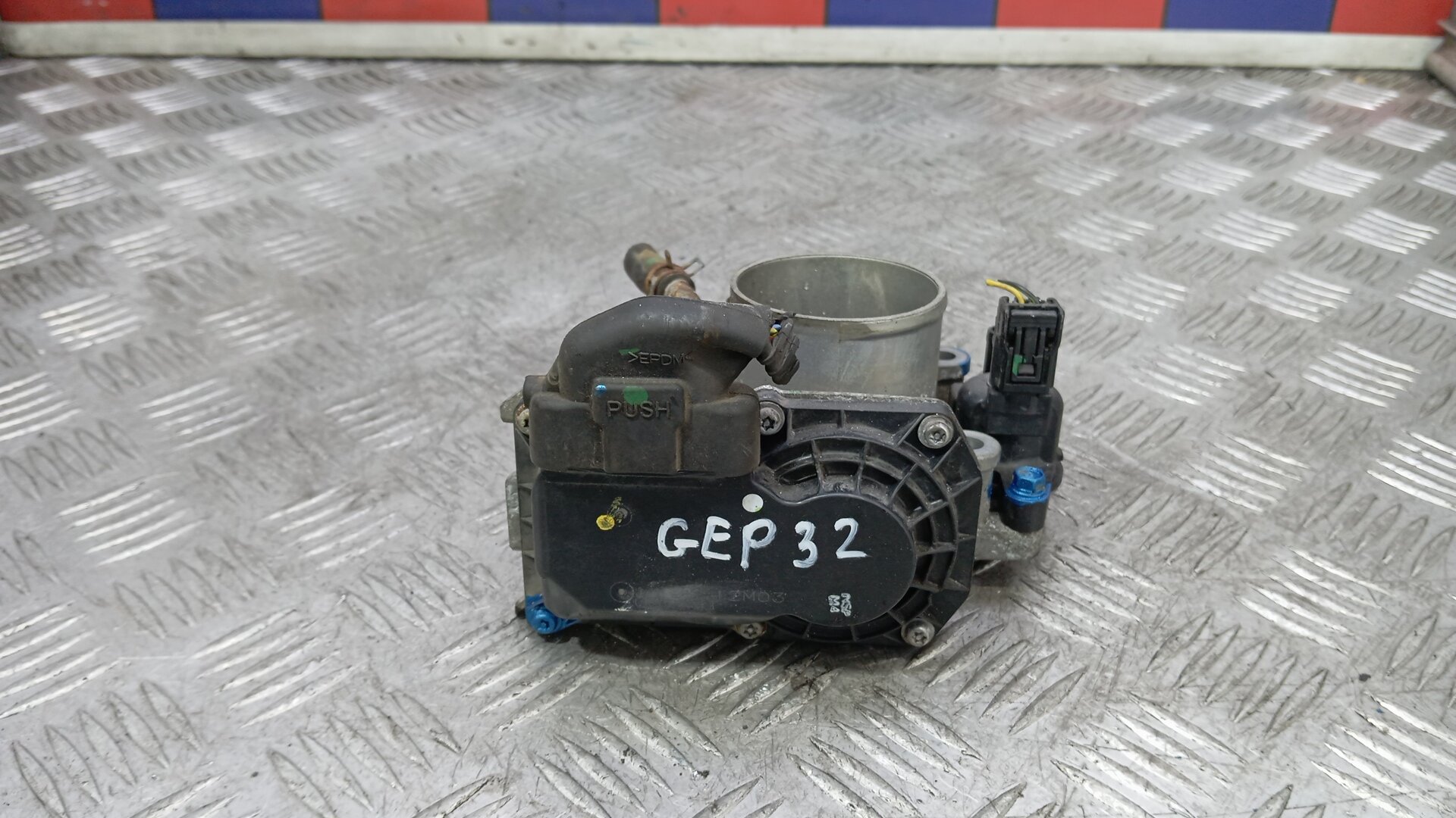 Дроссельная заслонка бензиновая HONDA CIVIC 8, Номер Б/Н