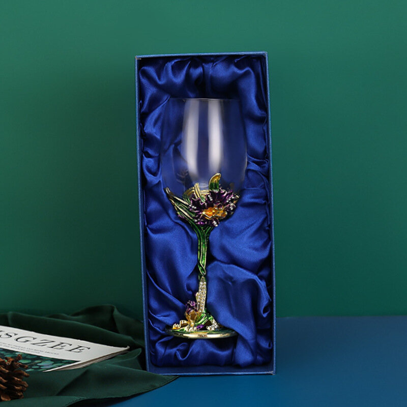 Набор графинов для вина в европейском стиле с эмалированной отделкой, высококачественные хрустальные бокалы для вина, французские ретро-бокалы на ножке.