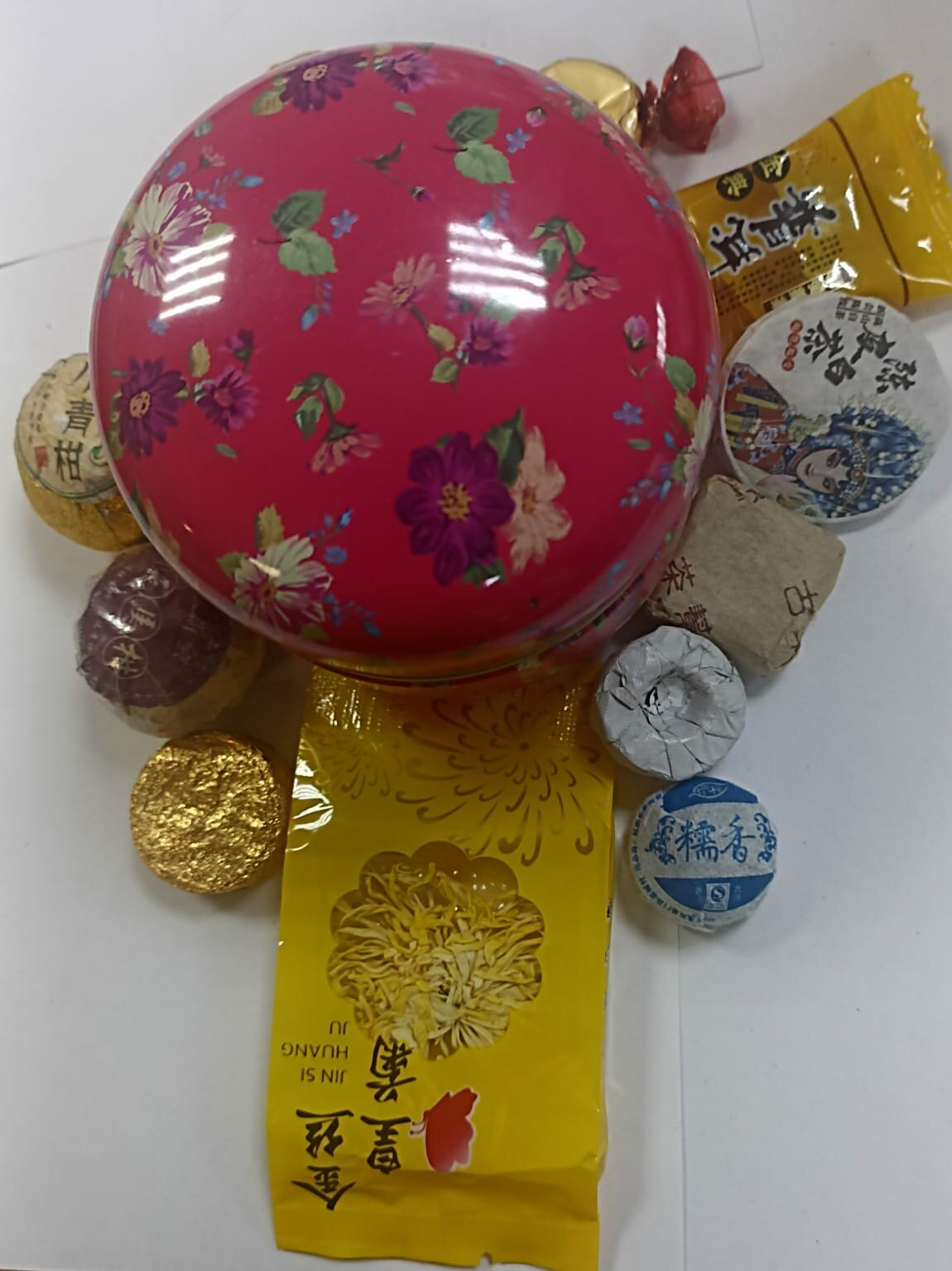 Подарочный набор ассорти чай Китай 10 видов в розовой или синей коробке 100 грамм