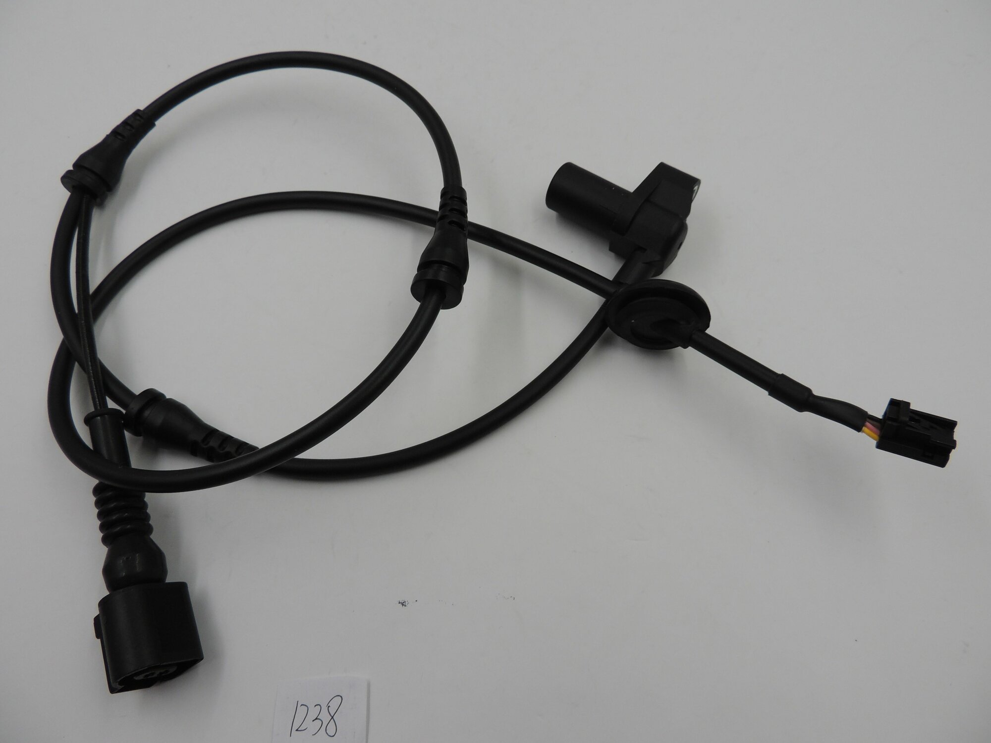 Датчик ABS 8E0927803B Audi