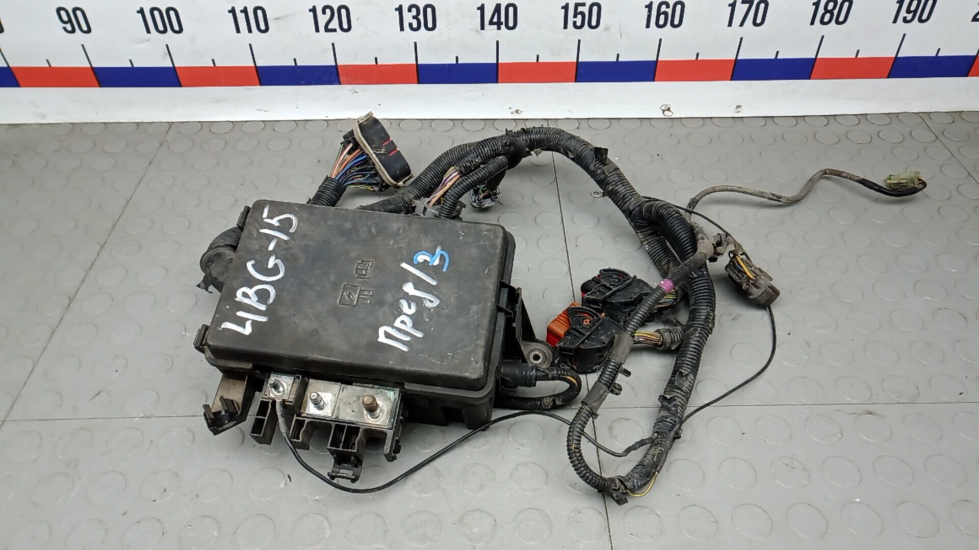 Блок предохранителей FORD TRANSIT 8, Номер bk3t9k499fbd