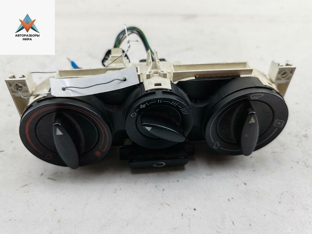 Блок управления печки / климат-контроля Audi A4 B5 1997 8L0819045A