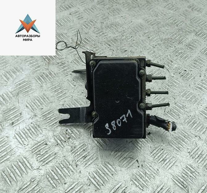 Блок ABS Nissan Note E11 2006 476609U100