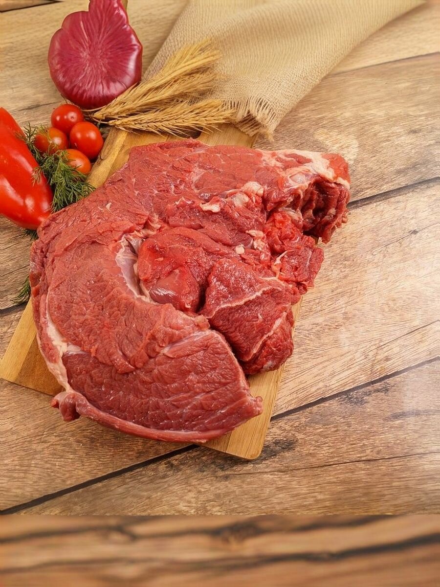 Шея говяжья бескостная, 700 гр, Ферма Евгения Рошаля, охлажденная