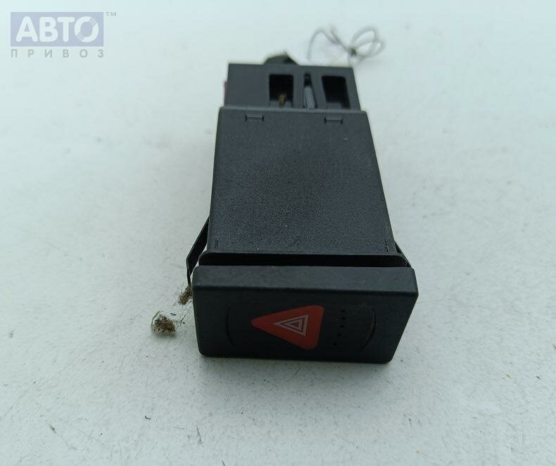 Кнопка аварийной сигнализации (аварийки) Volkswagen Passat B5