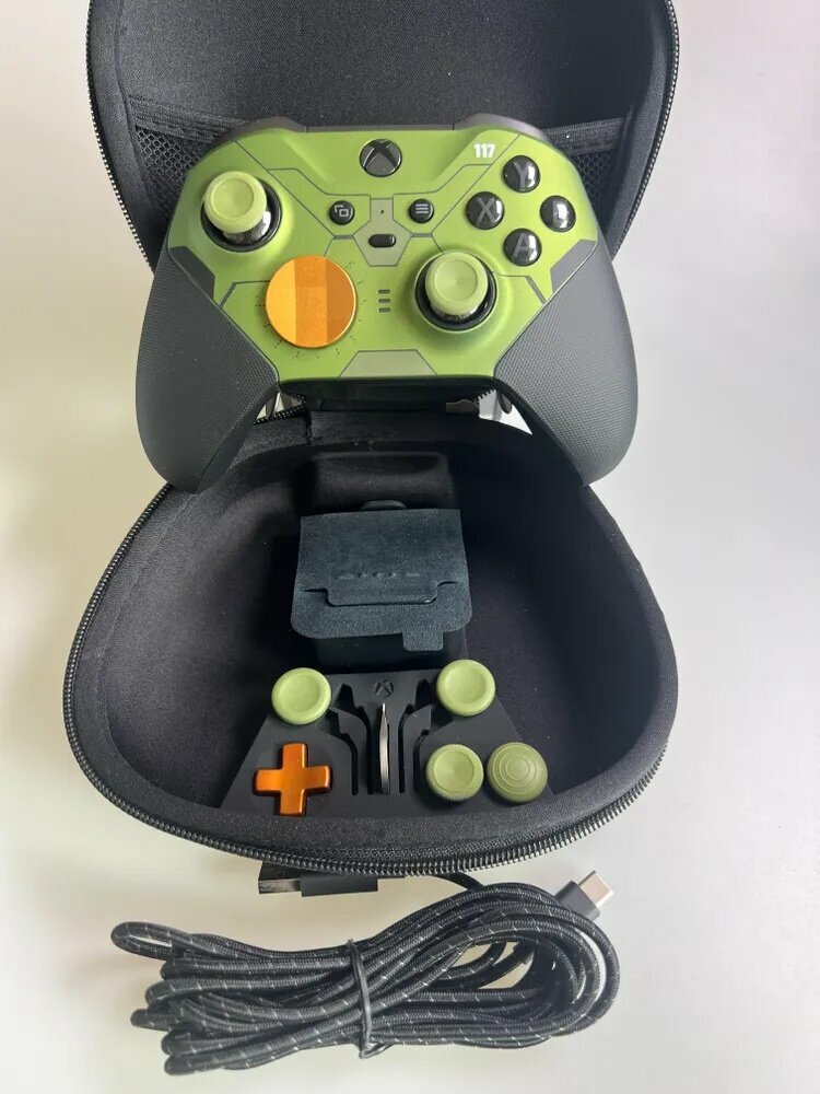 Геймпад Microsoft Xbox Wireless Controller Elite Series 2 Halo Infinite в кейсе + полный комплект