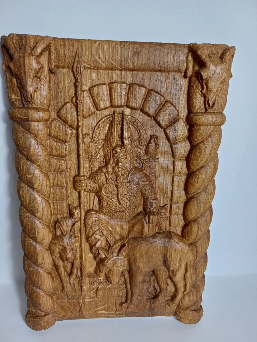 Панно резное из дуба бог один (вотан) 27х18,5 см