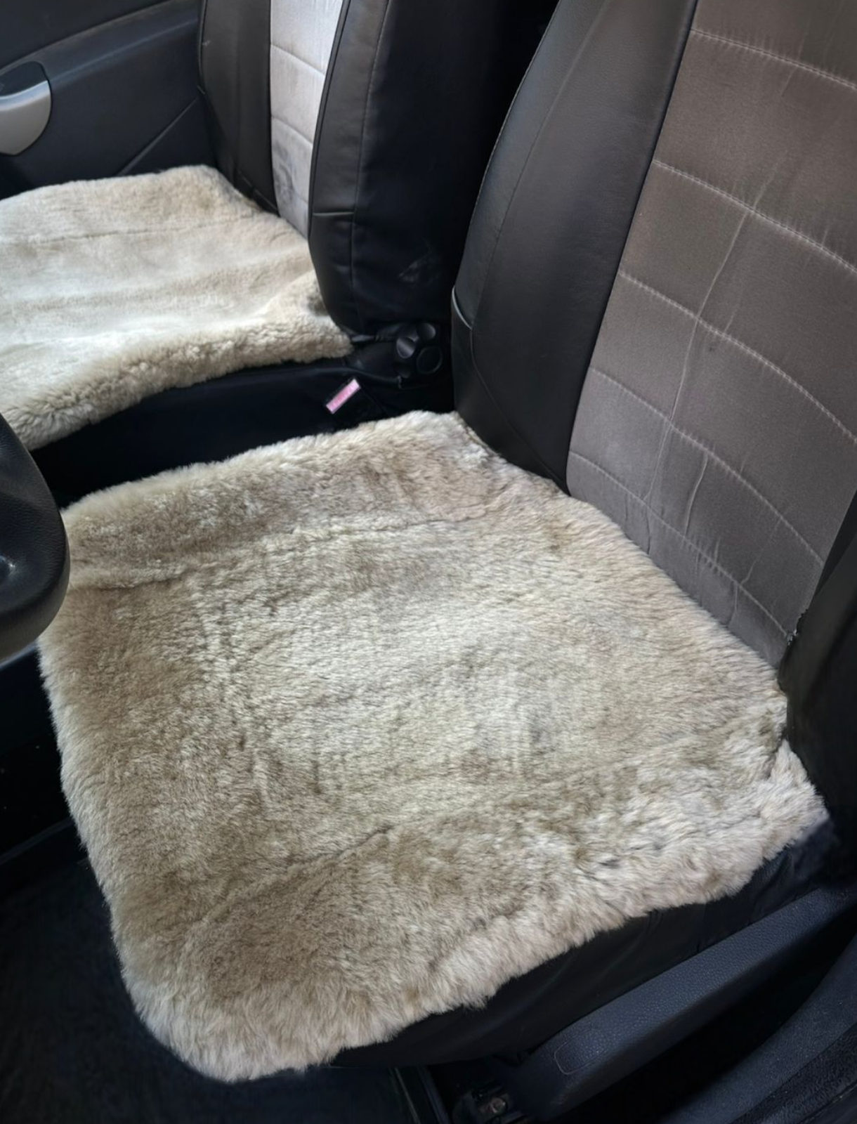 Накидка на сидушку меховая из натуральной овчины Shkura-Dekor песочная