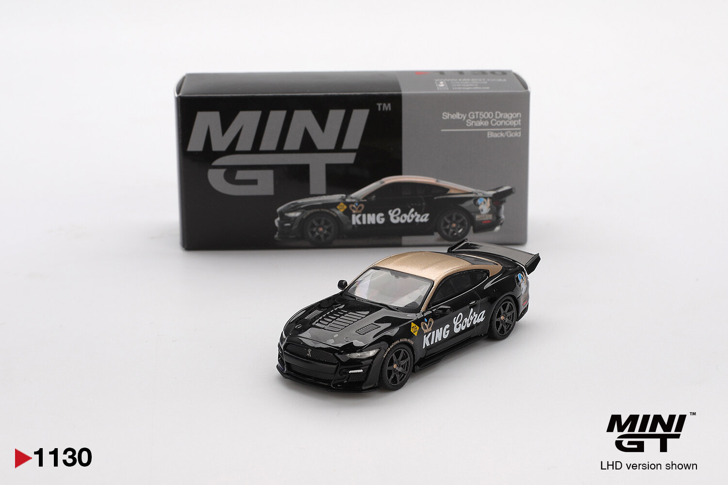 Коллекционная машинка MINI GT 1:64 Shelby GT500 Dragon Snake Concept Black/Gold