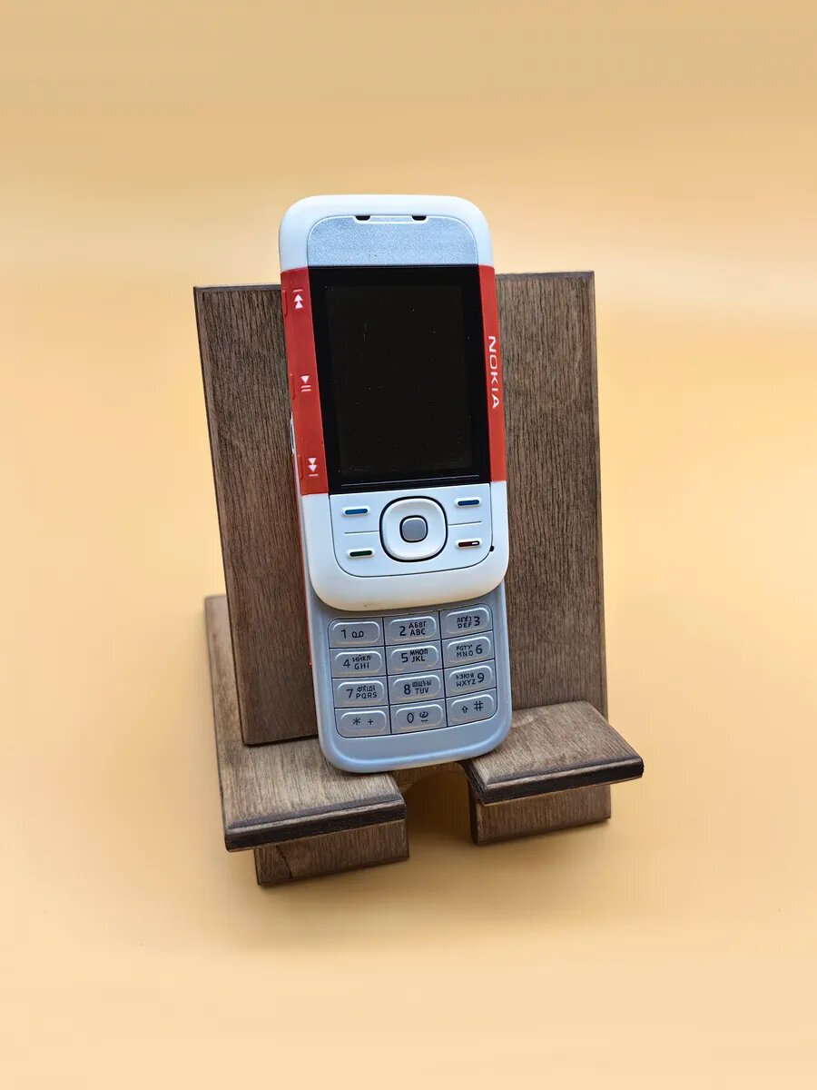 Кнопочный мобильный телефон слайдер Nokia 5300 XpressMusic