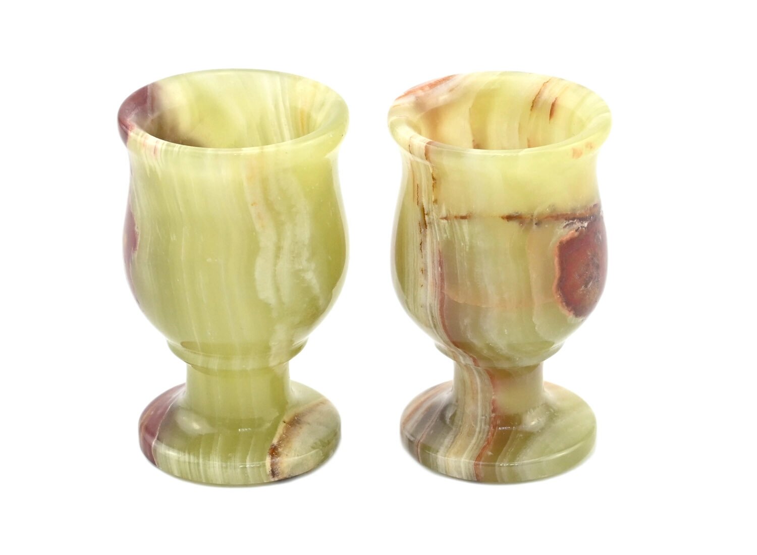 Подарочные рюмки из камня оникса (40*40*60мм) в бархатной упаковке .