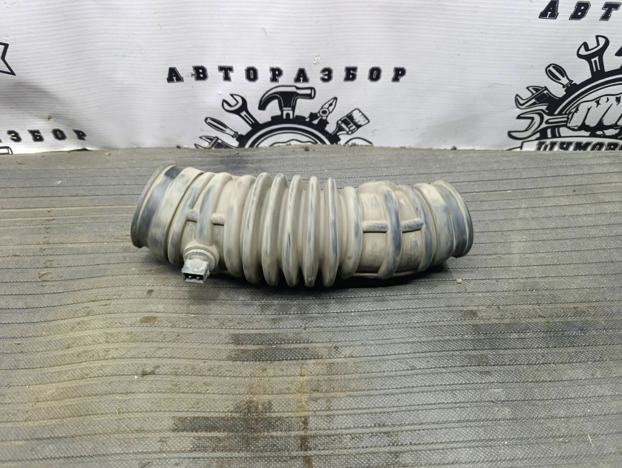 Патрубок воздушного фильтра Chevrolet Lanos, I . с пробегом