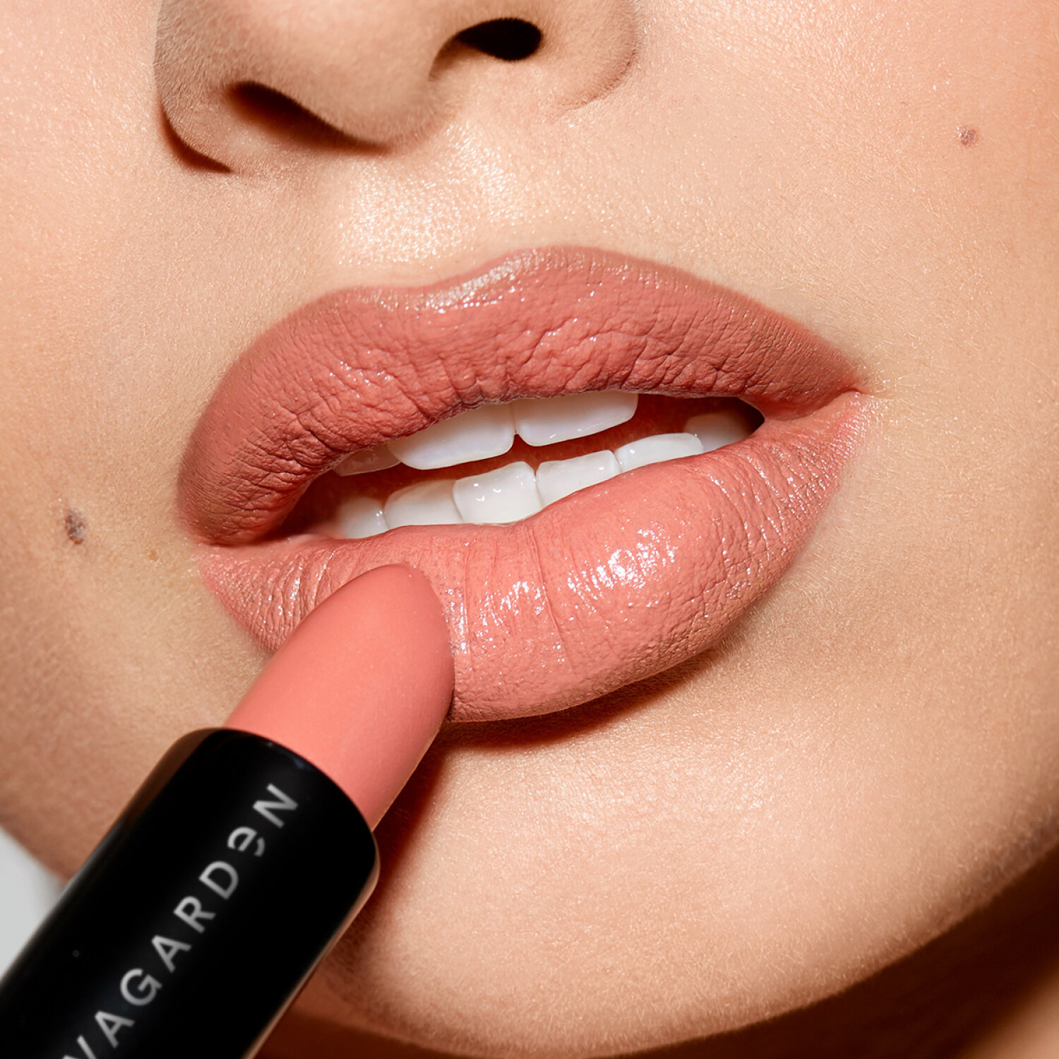 EVAGARDEN Enjoy lipstick Помада для губ увлажняющая 623 Spicy pink