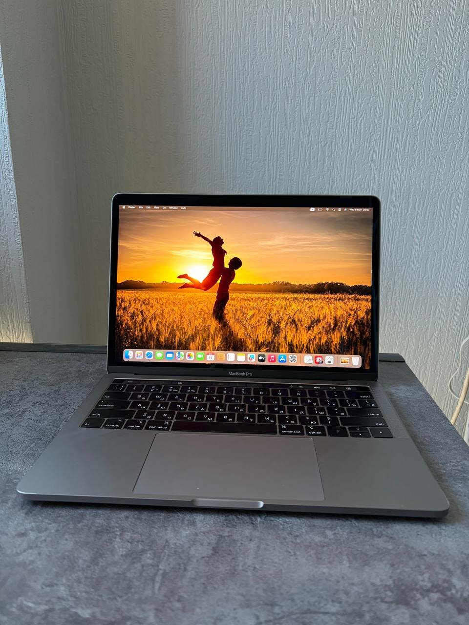13.3"Ноутбук Apple MacBook Pro 13 2019, Intel Core i7 2.8 ГГц, RAM 16 ГБ LPDDR3,SSD 256 ГБ, Intel Iris Plus Graphics 655