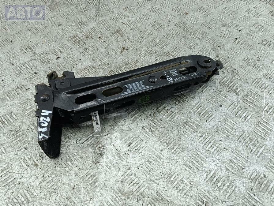 Домкрат Opel Corsa D (2006-2014)