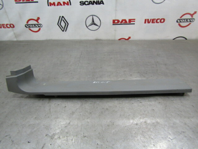 Накладка салона кабины правая Renault T