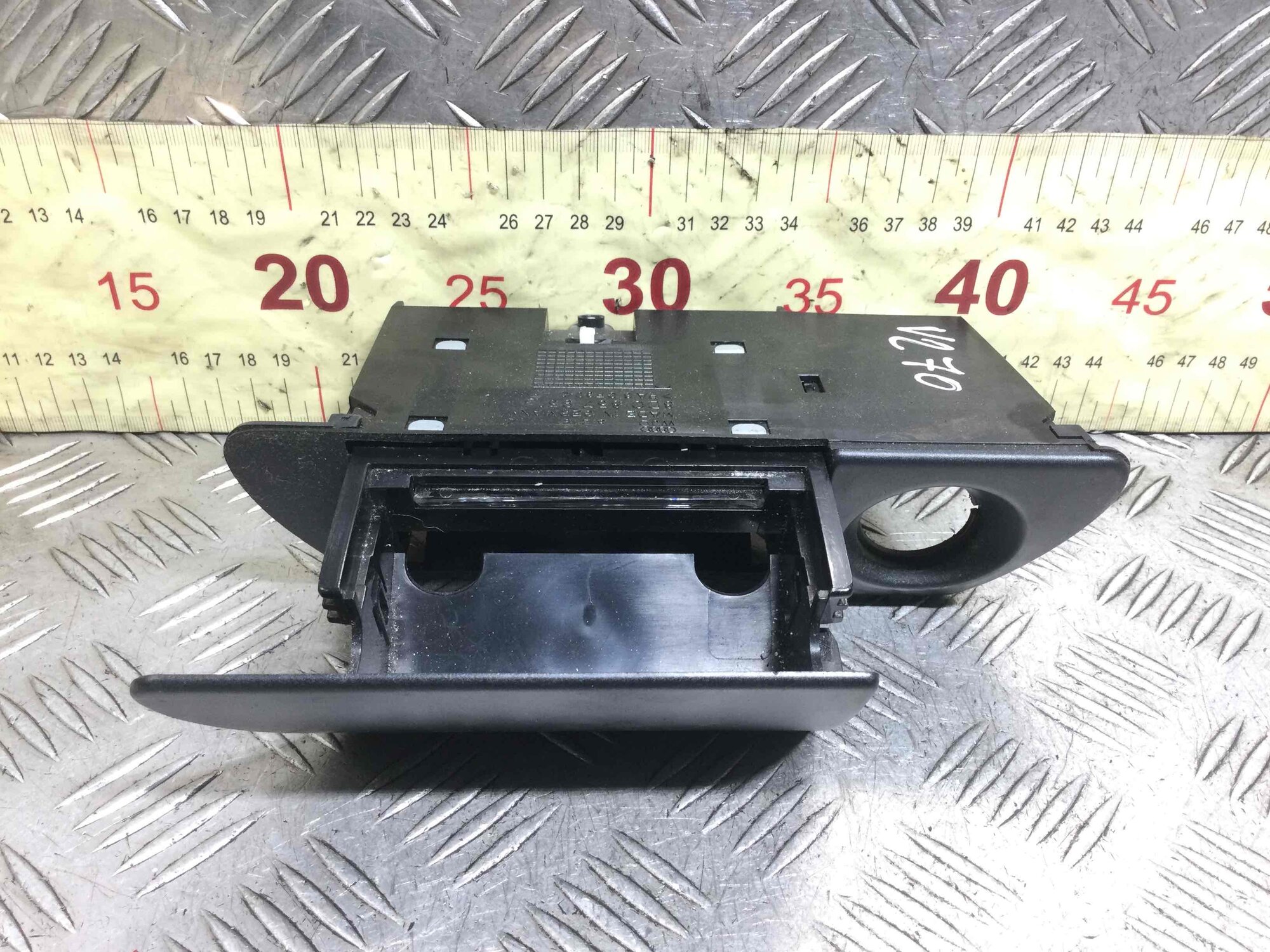 Б/У Пепельница Audi A4 B5 (1994-1999) 1999 г.