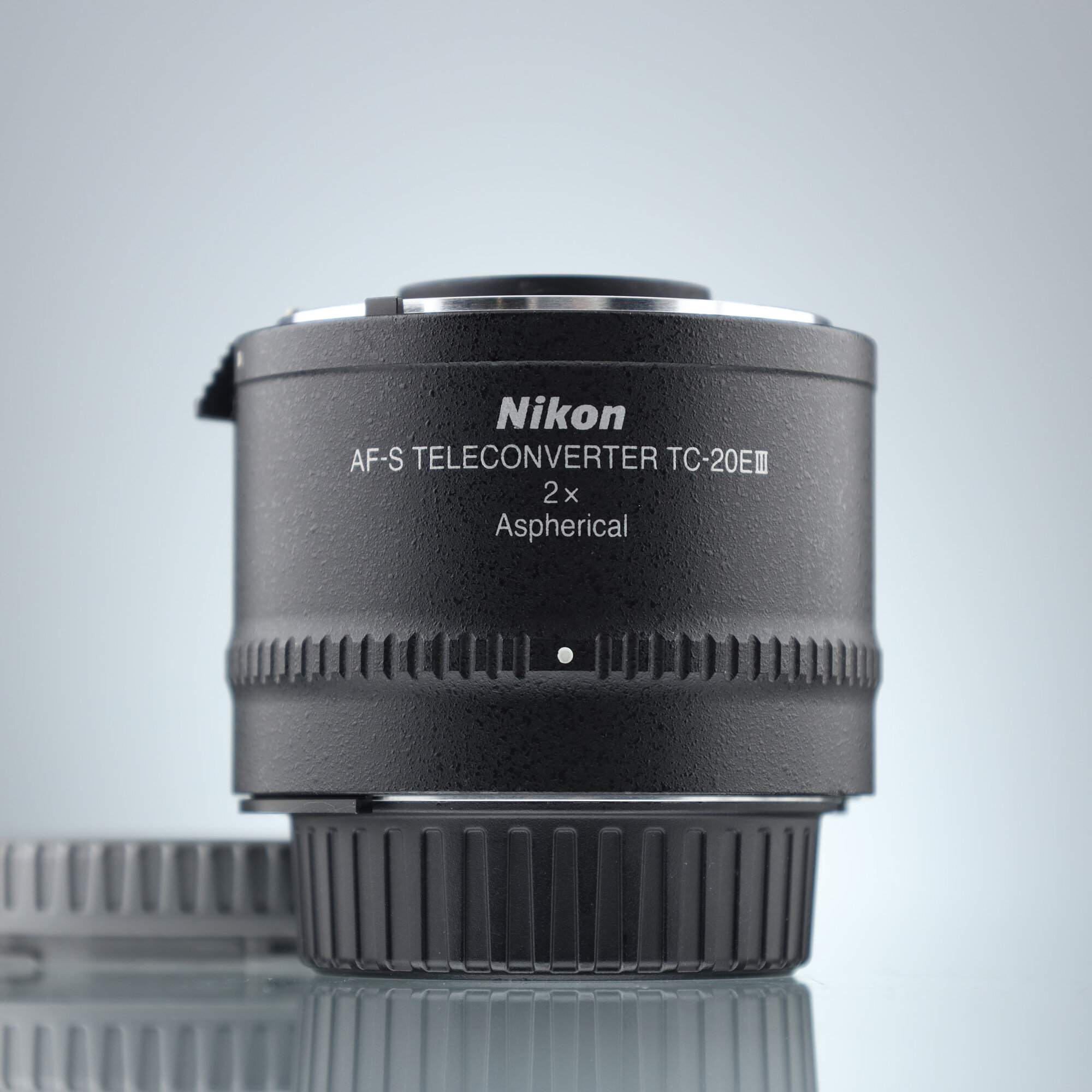 Телеконвертер Nikon AF-S Teleconverter TC-20E III