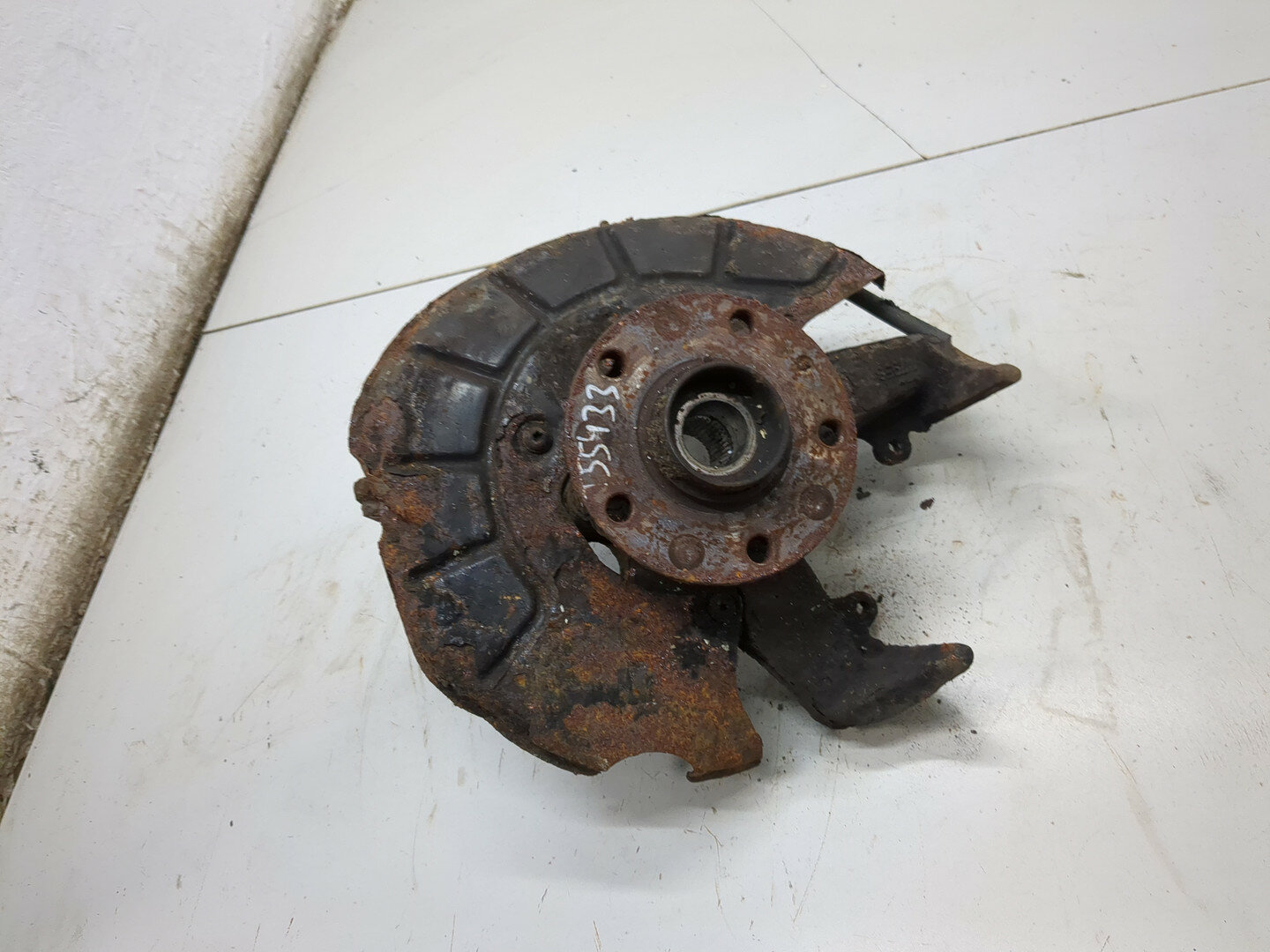 Ступица (кулак, цапфа) правая передняя Skoda Octavia (A5) Б/У