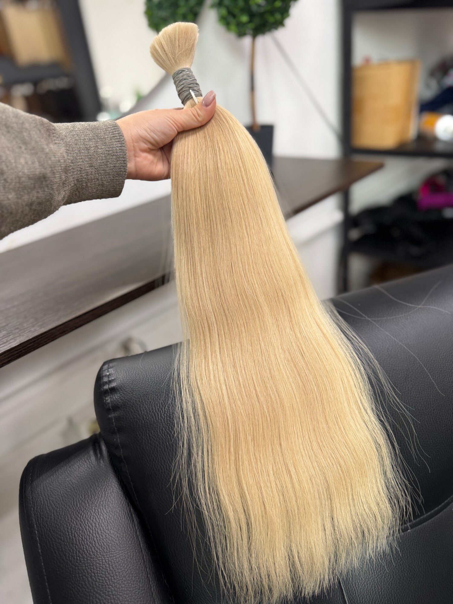 Волосы для наращивания , эксклюзивный одноголовый срез , 55 см окрас Россия