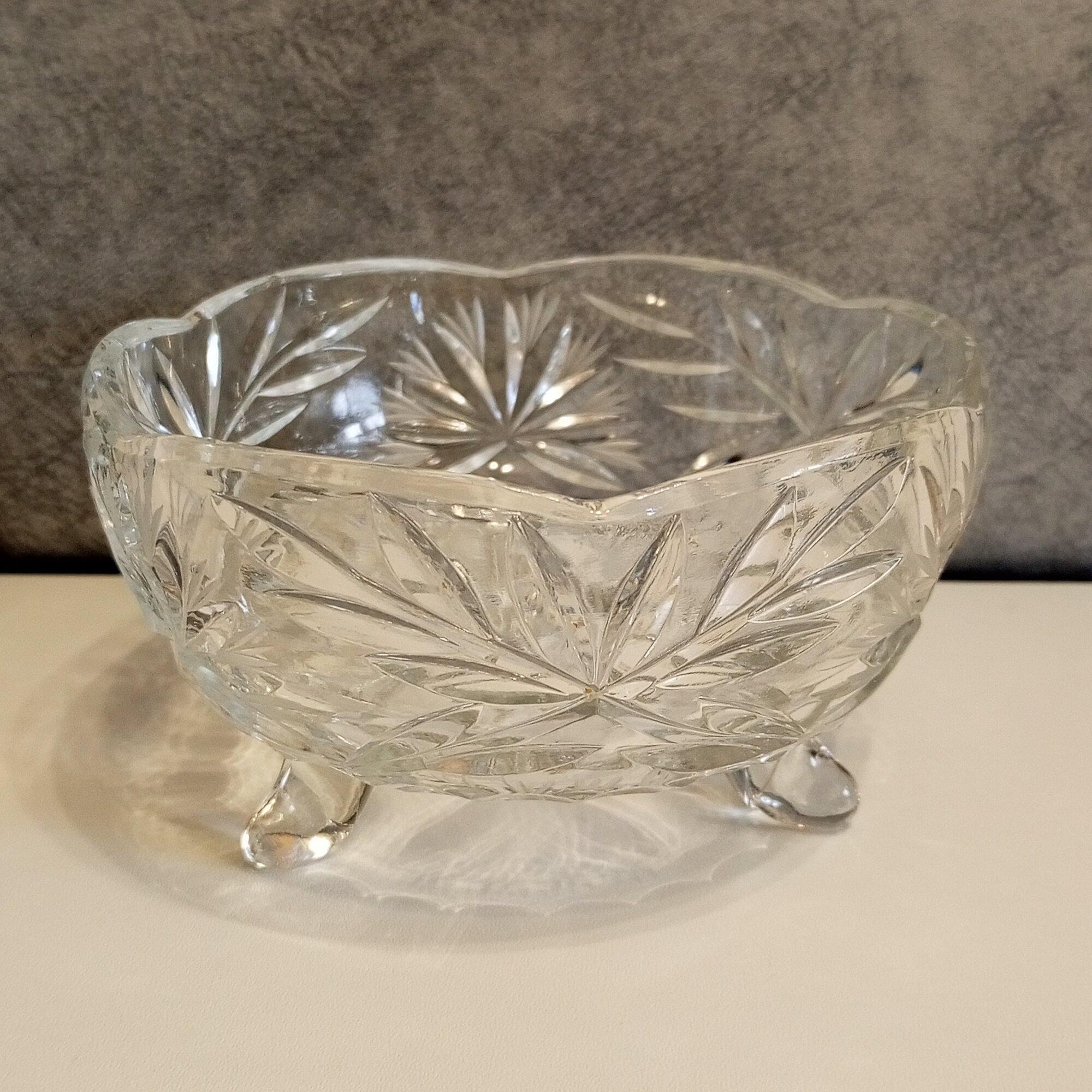 Конфетница хрустальная СССР на ножках, красивая