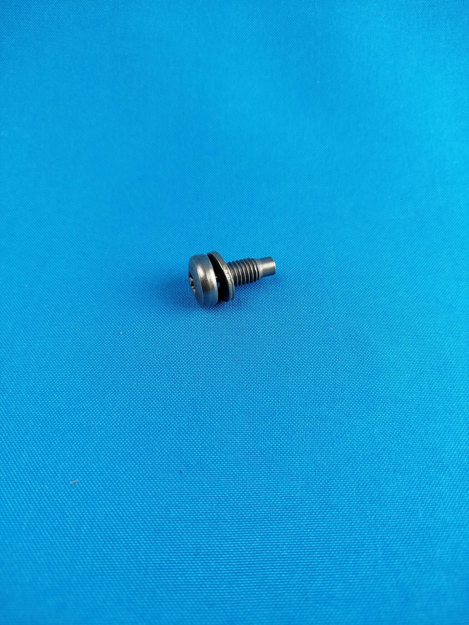 Винт "ВАЗ" для а/м М8 крепления запасного колеса Ларгус