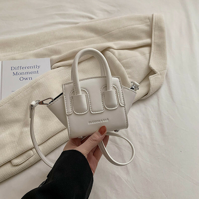 Charming korean ins wing bag for toddlers trendy mini shell shoulder bag design white