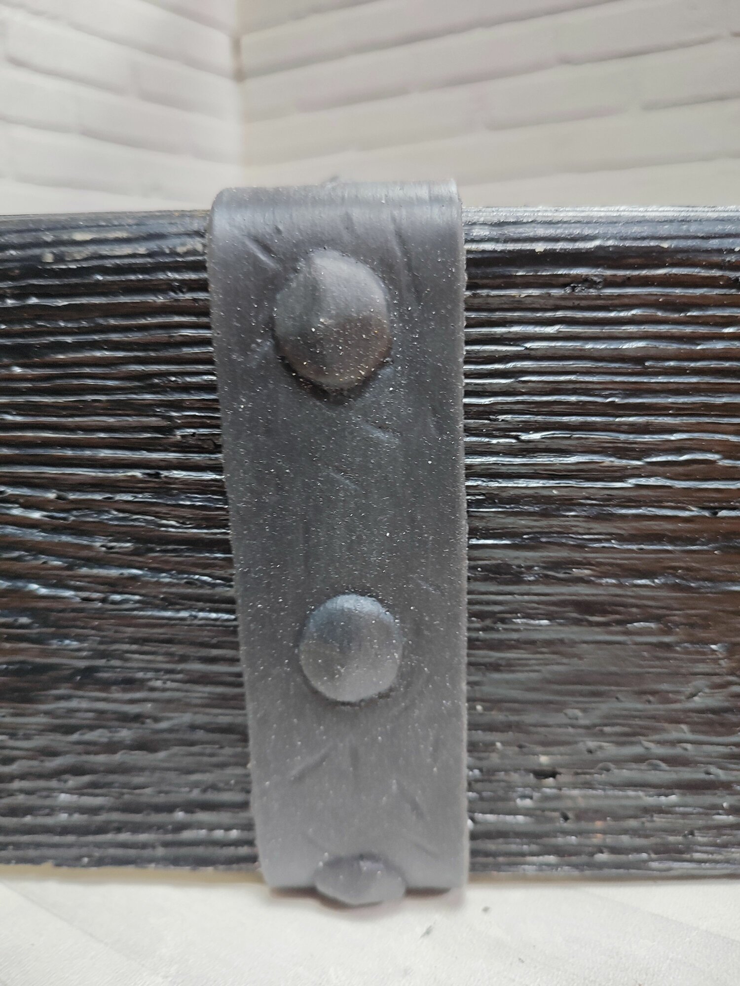 Ремень декоративный: Оковка для балок из полиуретана, черный