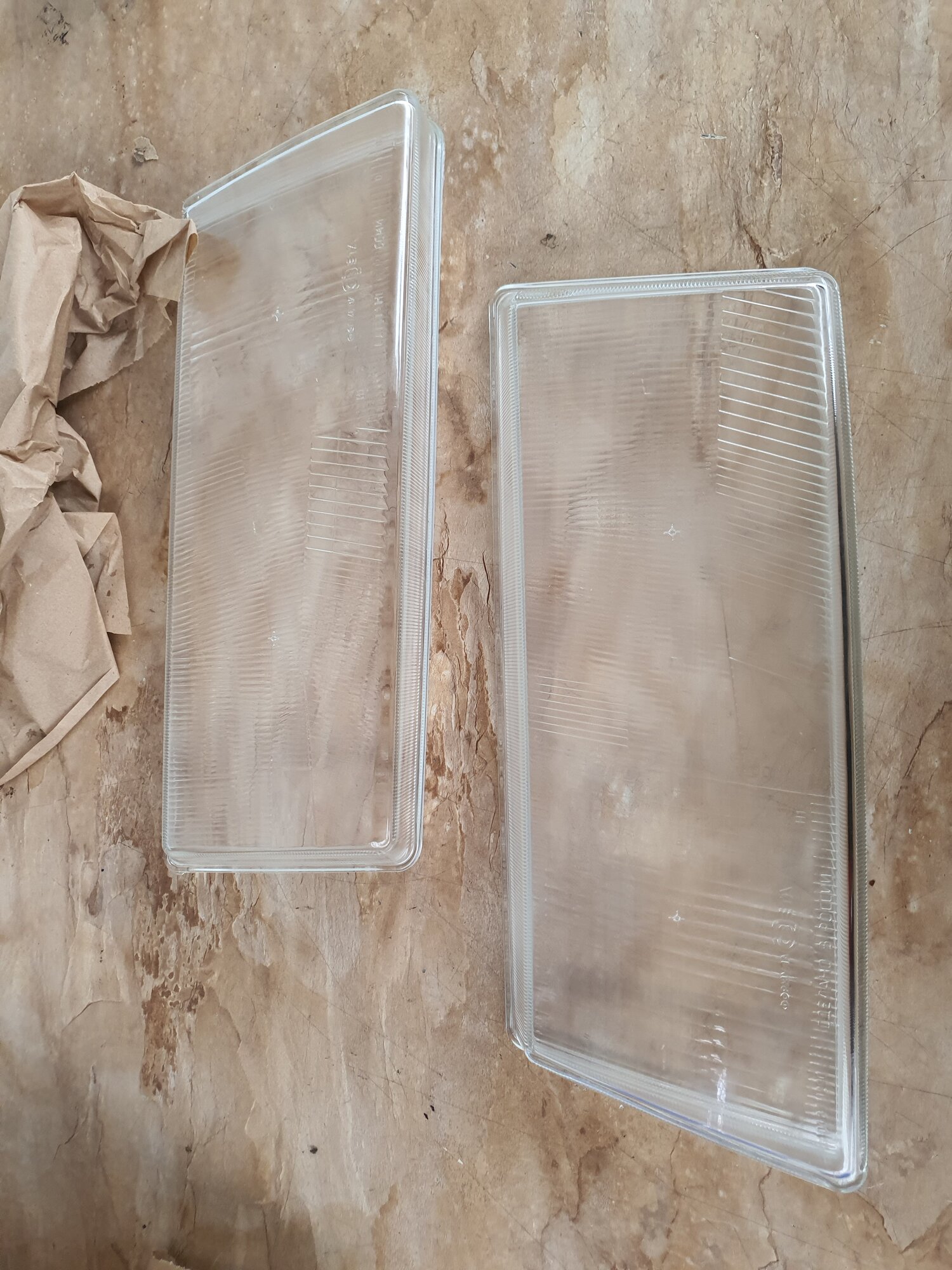 Стекла Передних Фар Ваз Лада 2110 2111 2112 Пара 2 Штуки