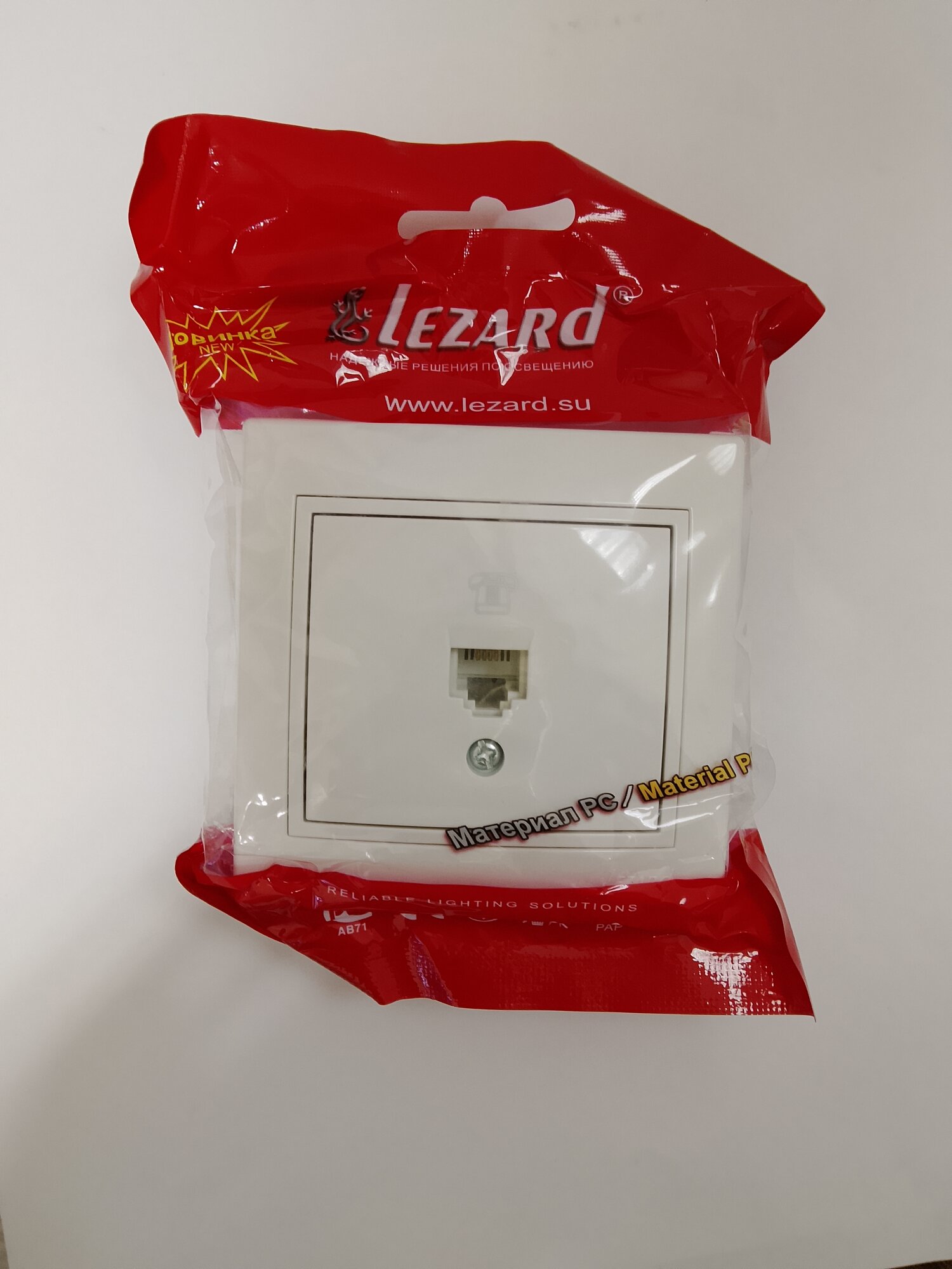 Розетка телефонная LEZARD "мира", евро, скрытый монтаж, цвет белый.