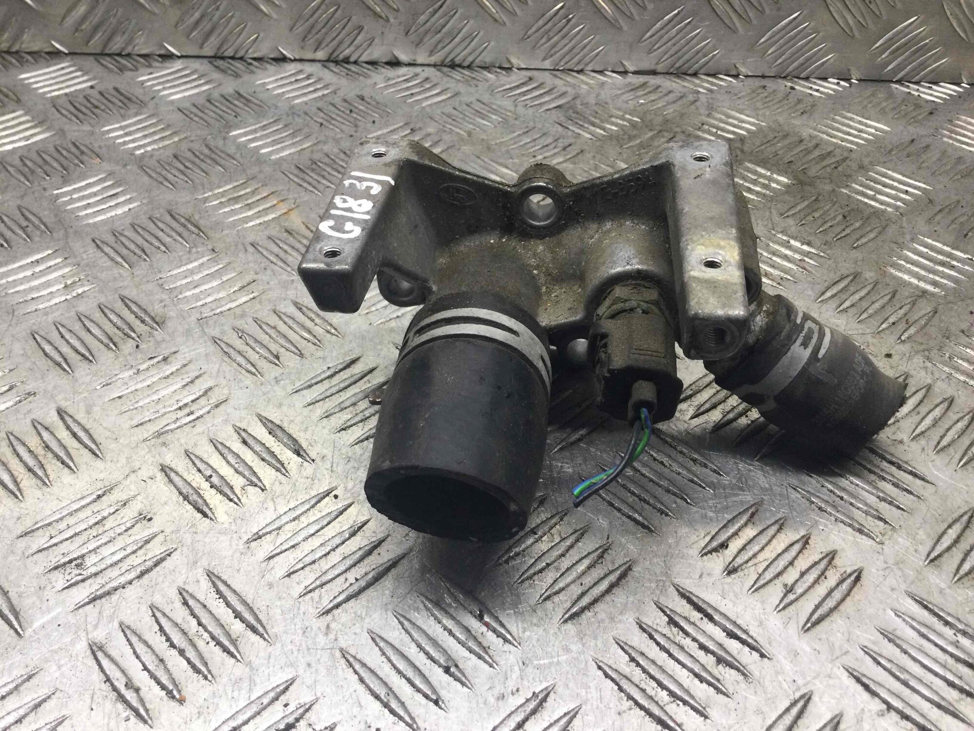 Б/У Корпус термостата Ford Focus 2 поколение (2005-2008) 2005 г.