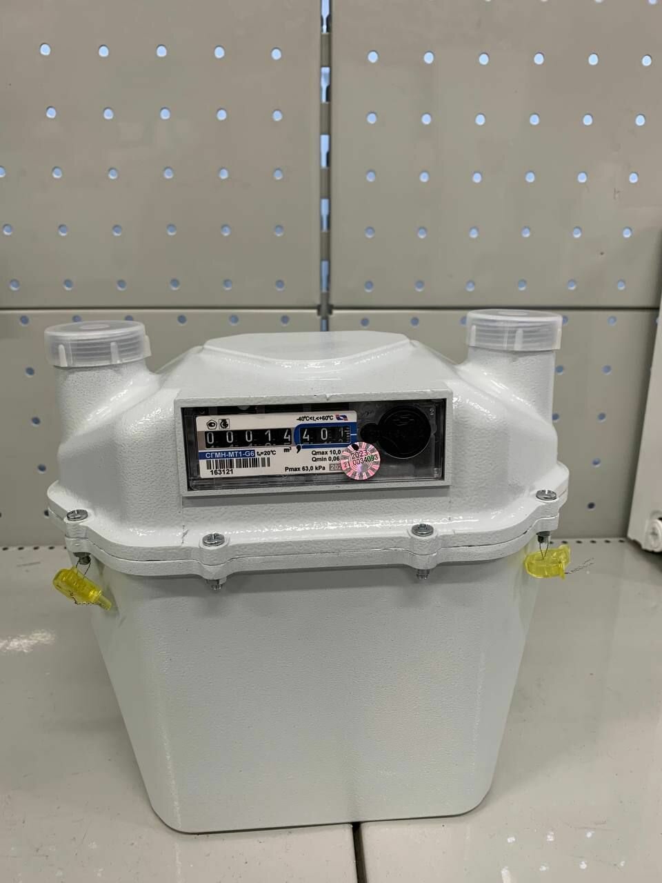 Счетчик газа NOVOGAS СГМН-МТ-G 6 межосевое 250 мм, левый, термокоррекция 1 1/4" слева направо