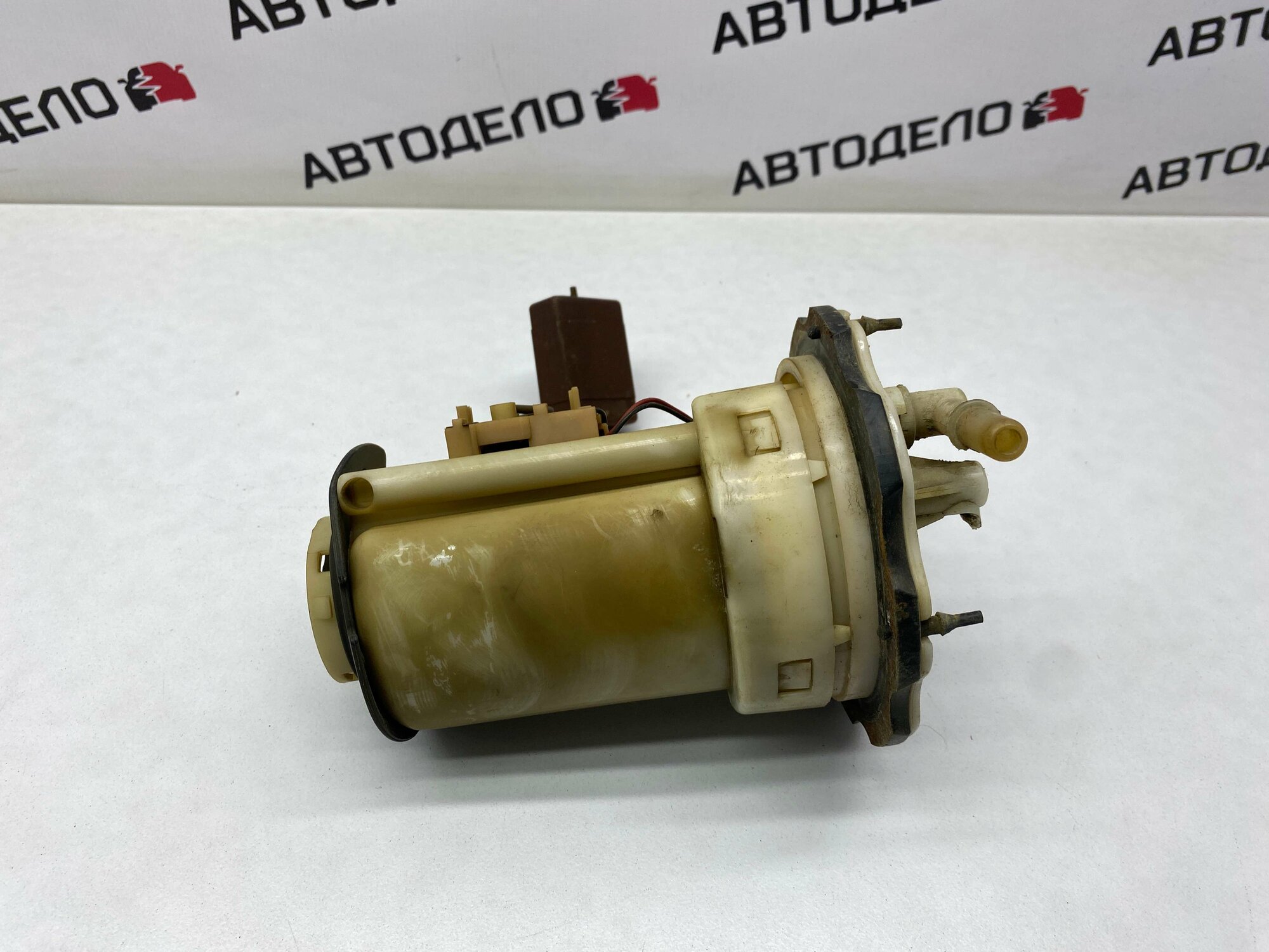 Бензонасос в сборе Mazda 323 F 2000 г