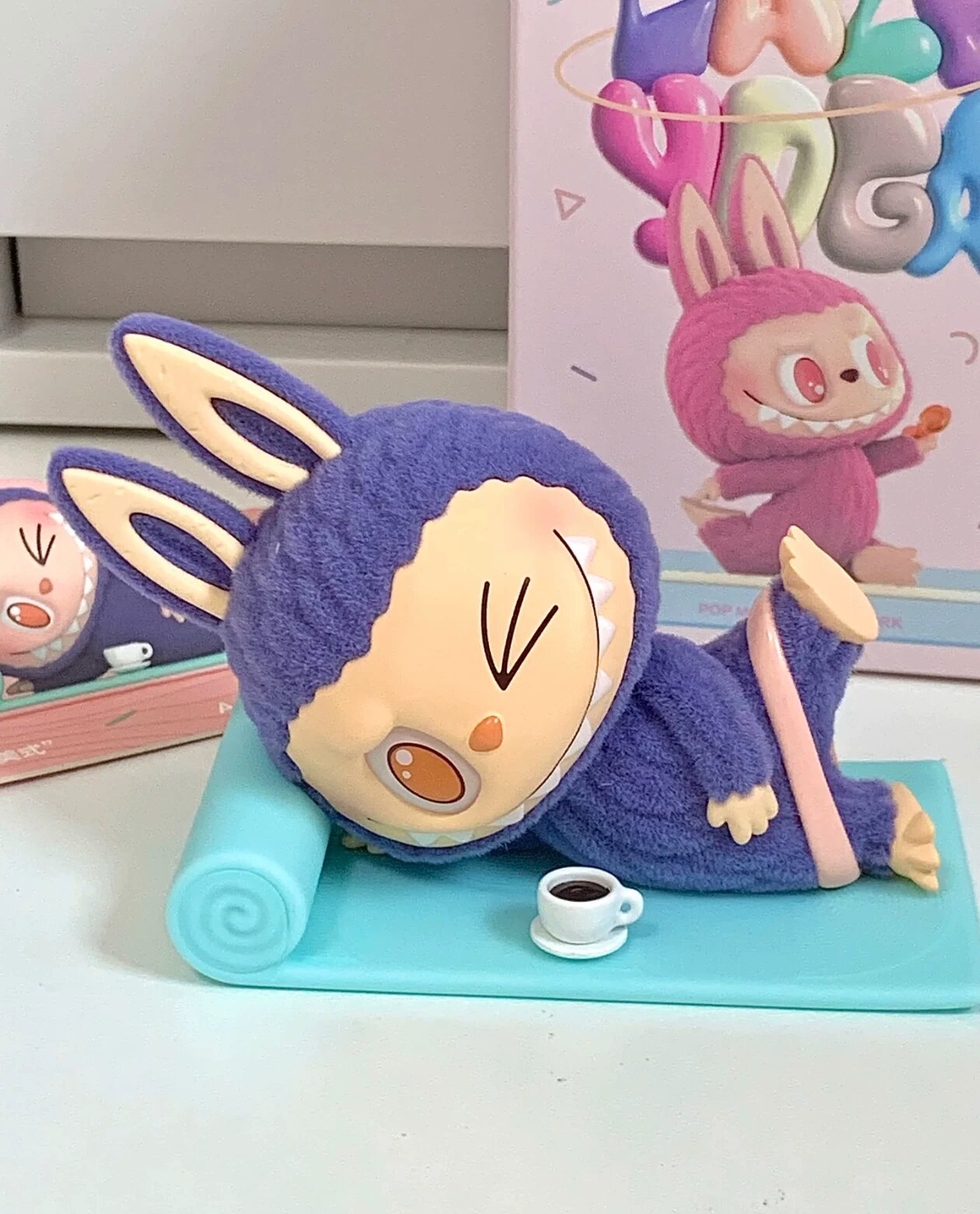 Фигурка Labubu из серии «Ленивая йога» — коллекционная фигурка Labubu, подарочная коробка-сюрприз, украшение Мой