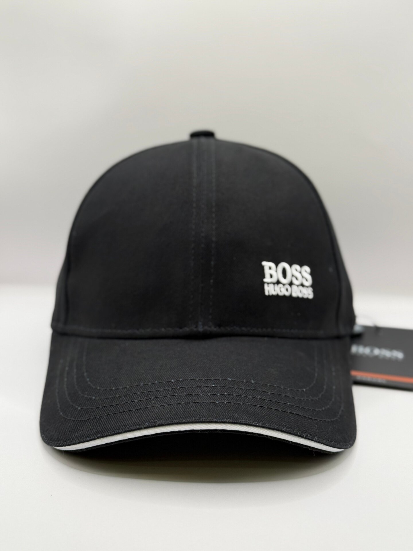 Бейсболка  HUGO BOSS, цвет чёрный, твёрдый лоб для мужчин и женщин