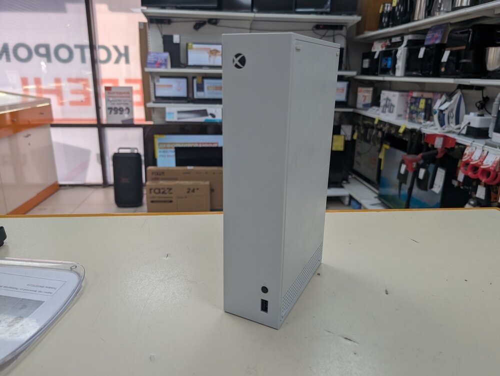Игровая приставка Microsoft Xbox Series S 512 ГБ SSD, без игр, Б\У уценка