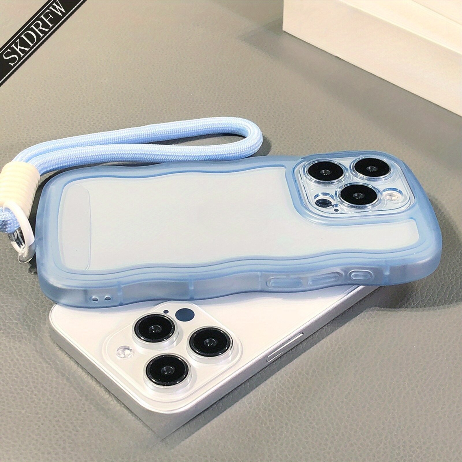 Прозрачный защитный чехол для смартфона модели 16 Pro Max с волнистым краем и ремешком на запястье, модный, синий