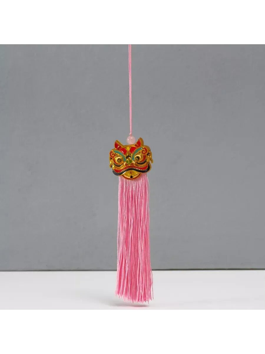 Подвеска для благополучия "Китайский лев" розовая 2х4х14 см