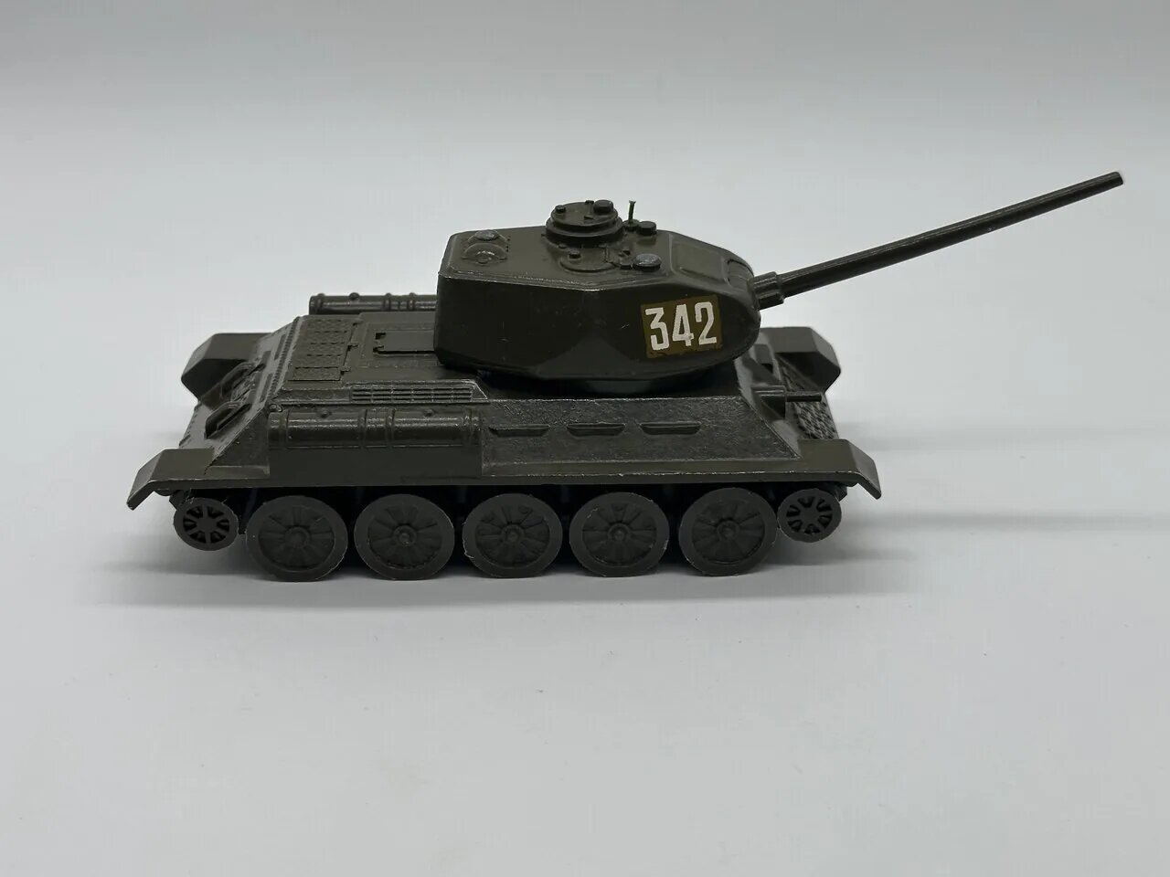 Модель танка Т34 ссср 80 годы коллекционный