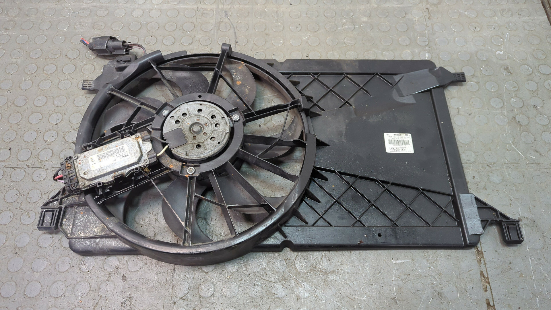 Вентилятор радиатора Ford Focus 2 Б/У