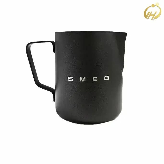 Питчер для латте-арта SMEG из нержавеющей стали, диаметр 9 см