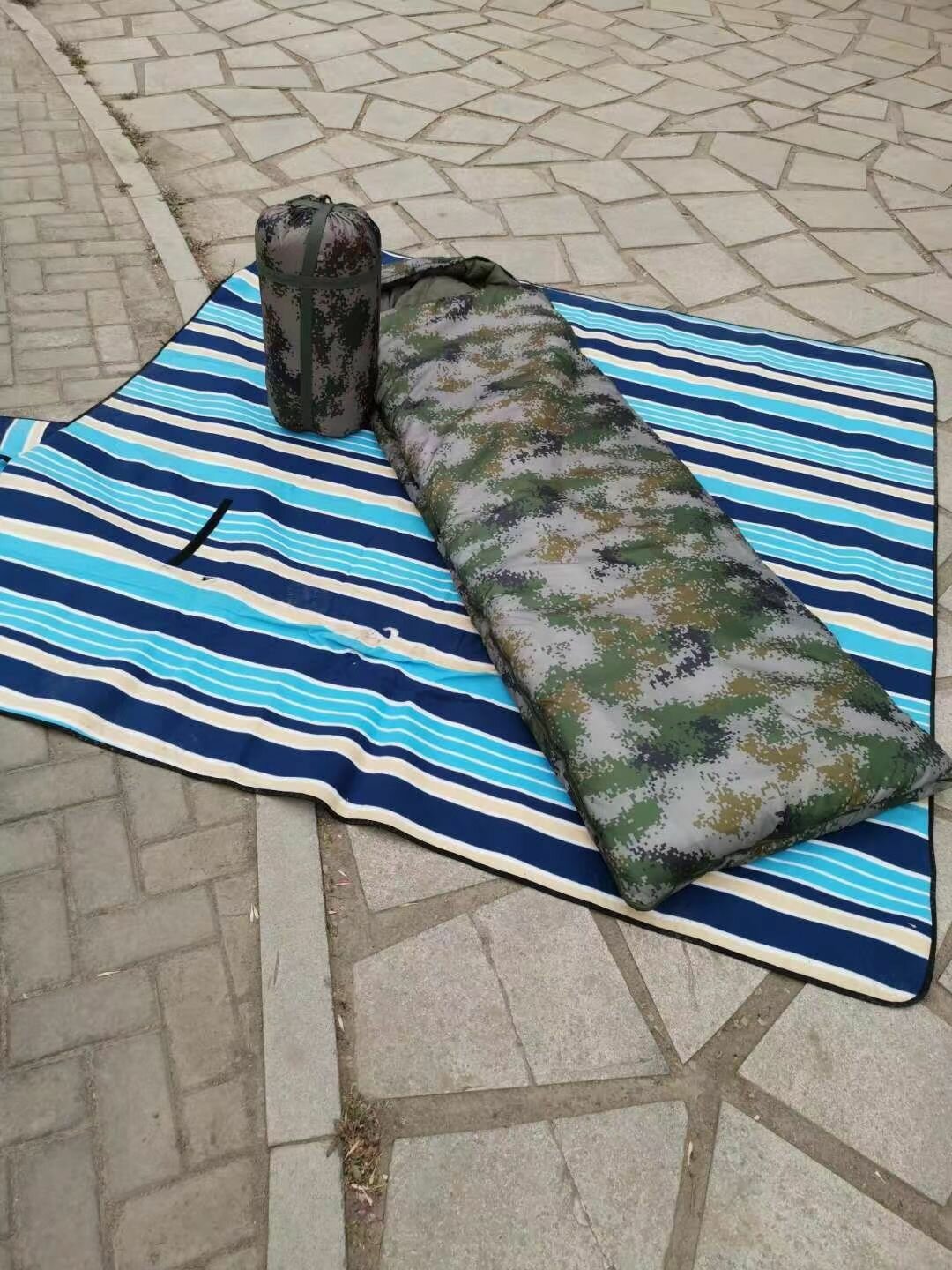 Спальный мешок с камуфляжным принтом, утолщенный, теплый, для кемпинга на открытом воздухе, портативный, для чрезвычайных ситуаций и спасения, полный цвет, оптовая продажа от фабрики