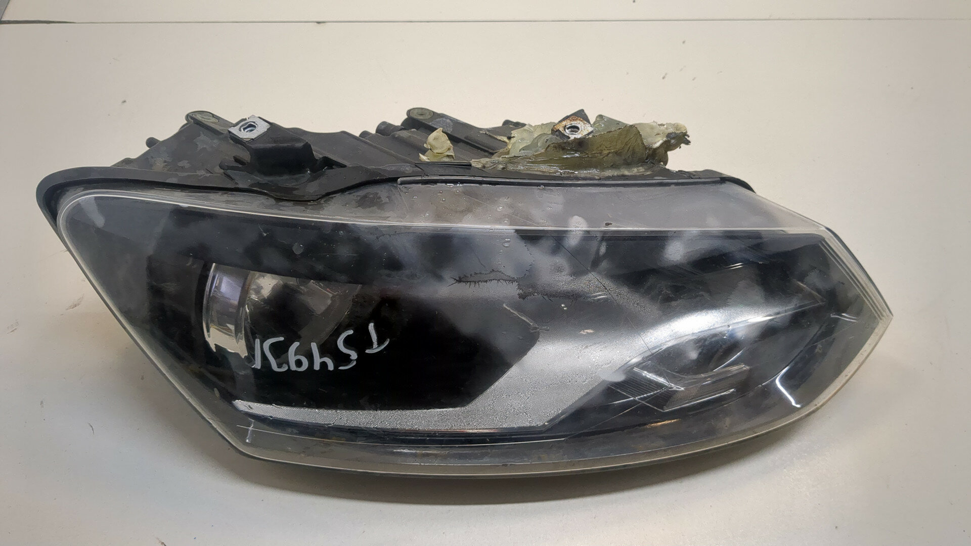 Фара (передняя) правая Volkswagen Polo Б/У