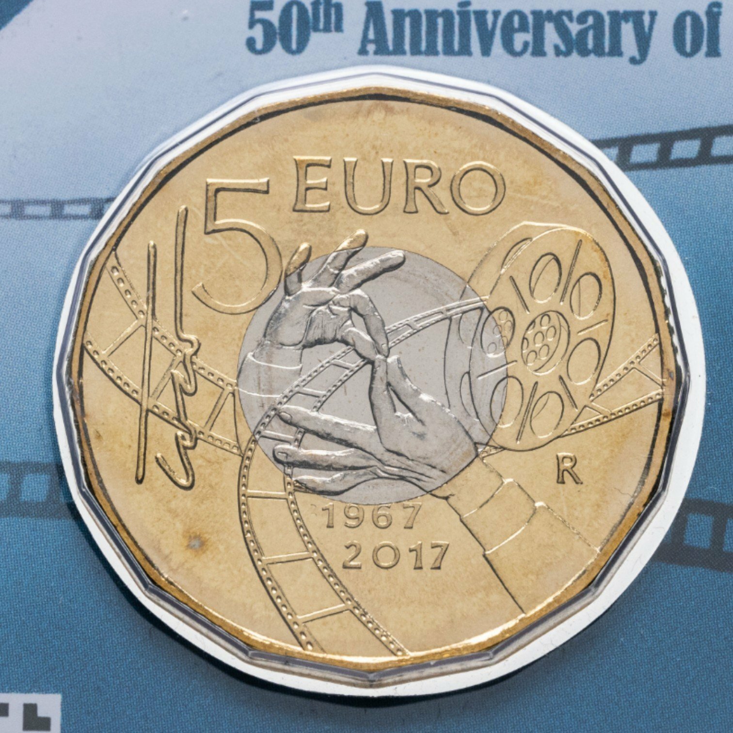 Италия 5 евро euro 2017 "Тото Антонио де Кертис" в коинкарте, Биметалл, в сохранности UNC