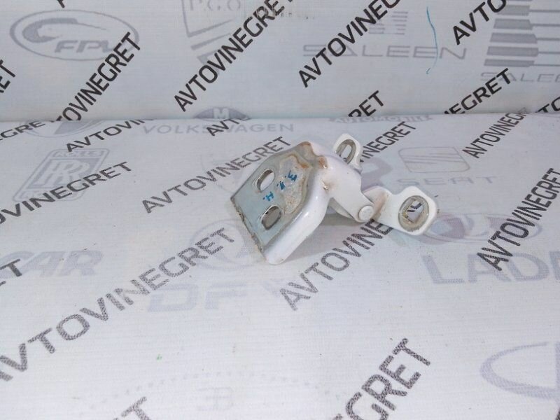 Петля двери багажника Лада Ларгус 1 Б/У с пробегом