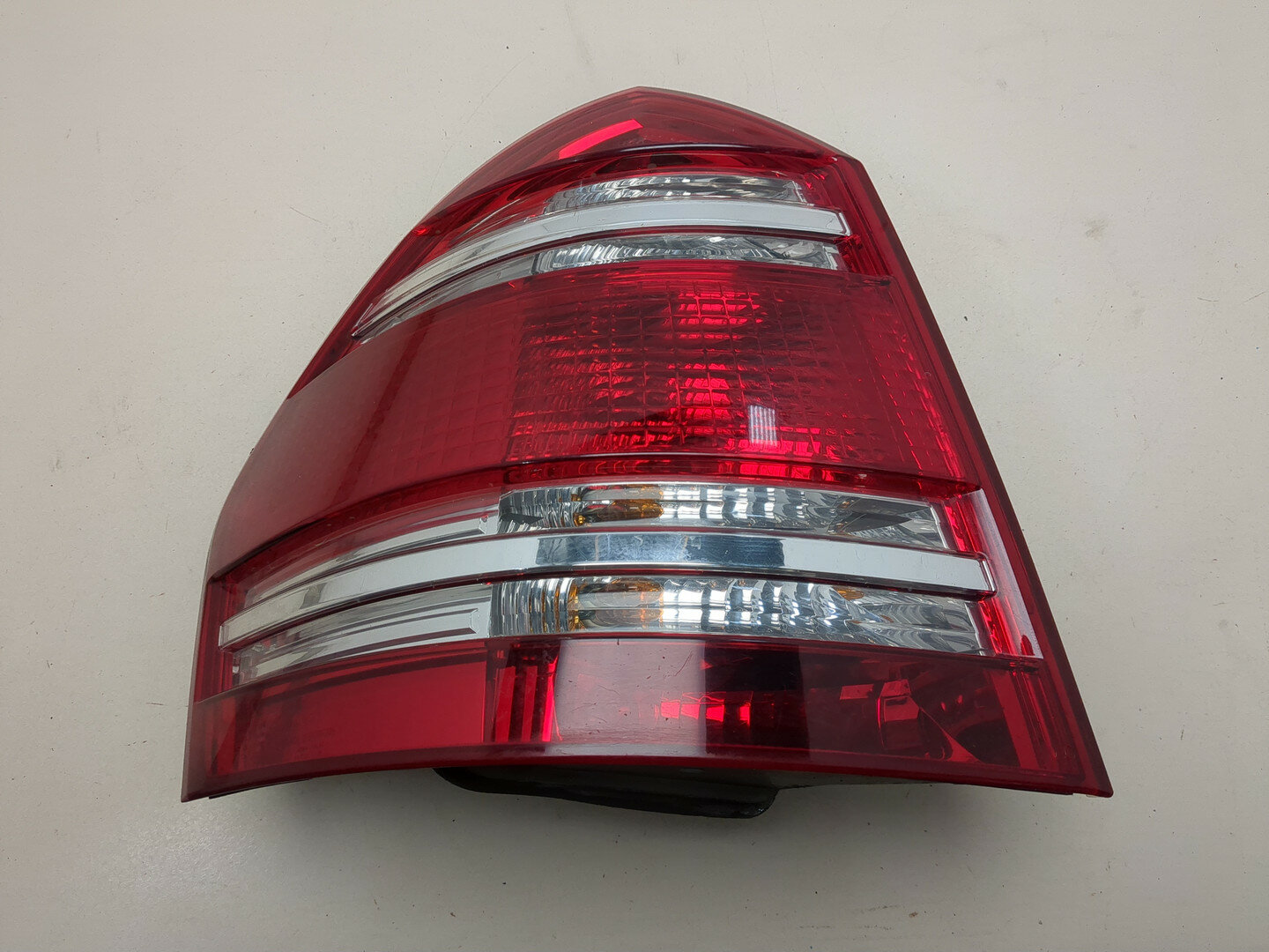 Фонарь (задний) левый Mercedes GL X164 Б/У